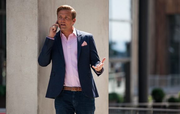 Exit (TV-serie 2019-) | Se hvor Exit kan strømmes